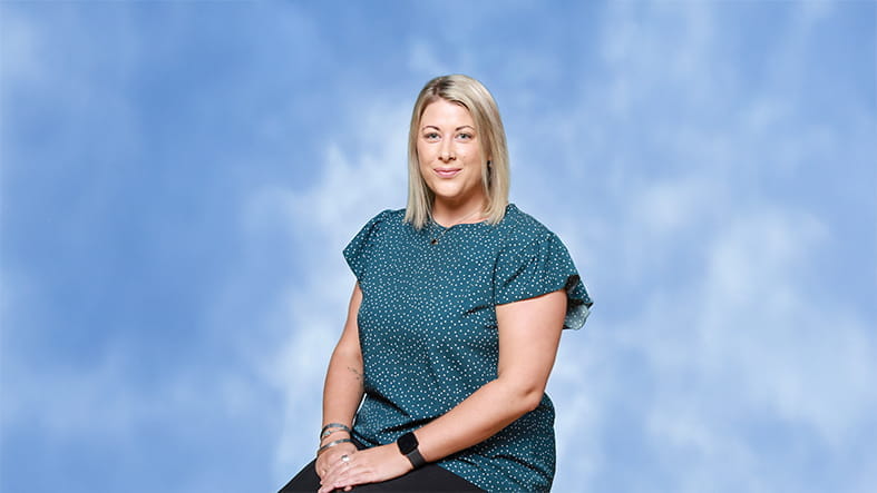 Ms Rebecca Robinson