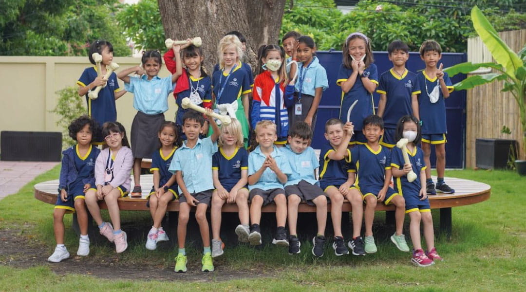 Year 3s Go Digging for Bones | St Andrews