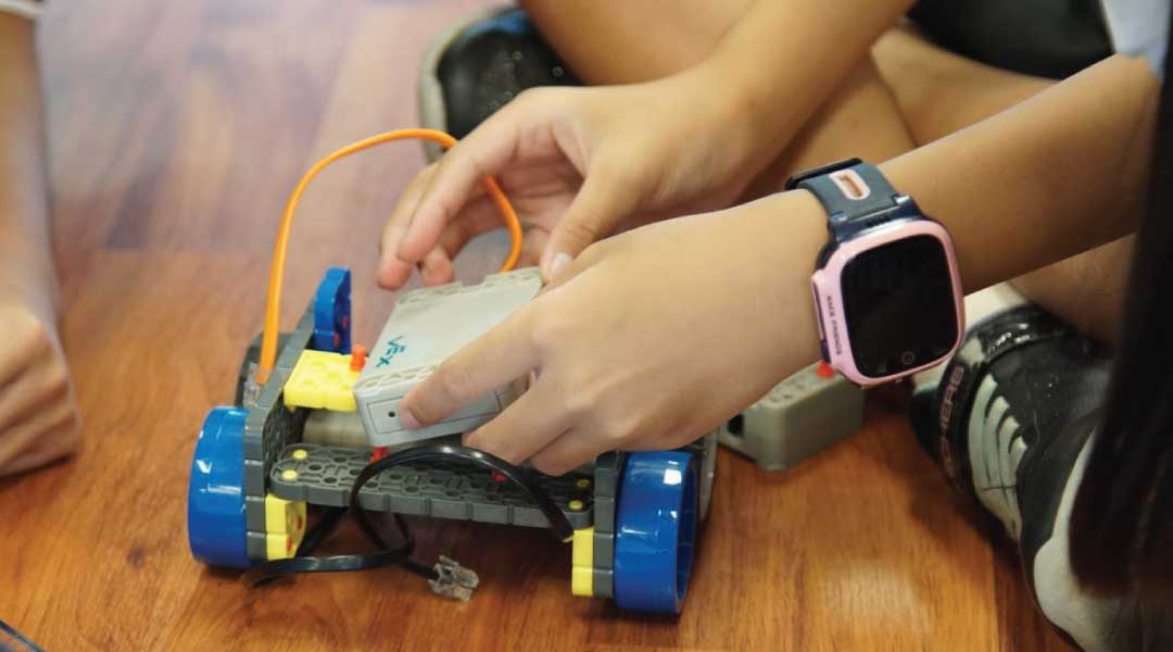 Year 5 Introduction to Robotics | St Andrews