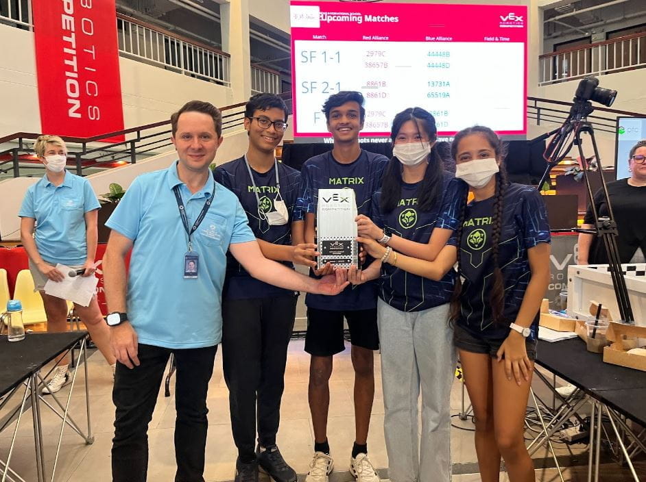 Senior VEX VRC Robotics | St Andrews